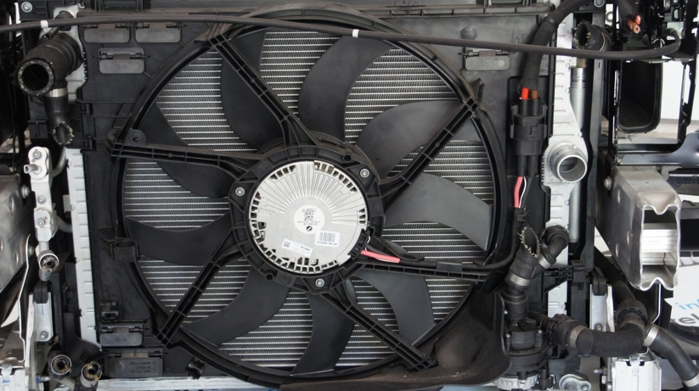 1 x Radiator, 1 x Radiator, 1 x Module mount, bottom, 1 x Module ...