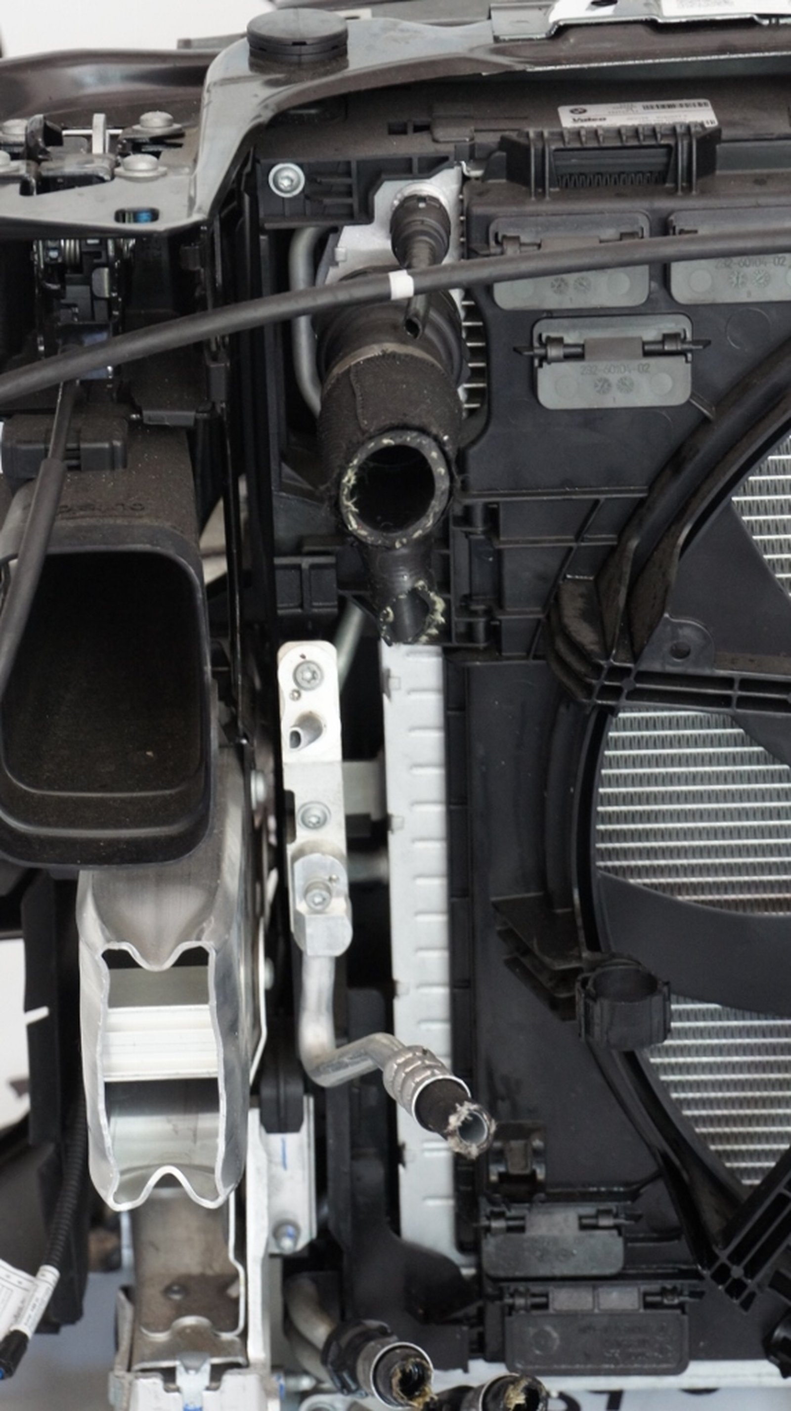 1 x Radiator, 1 x Radiator, 1 x Module mount, bottom, 1 x Module ...